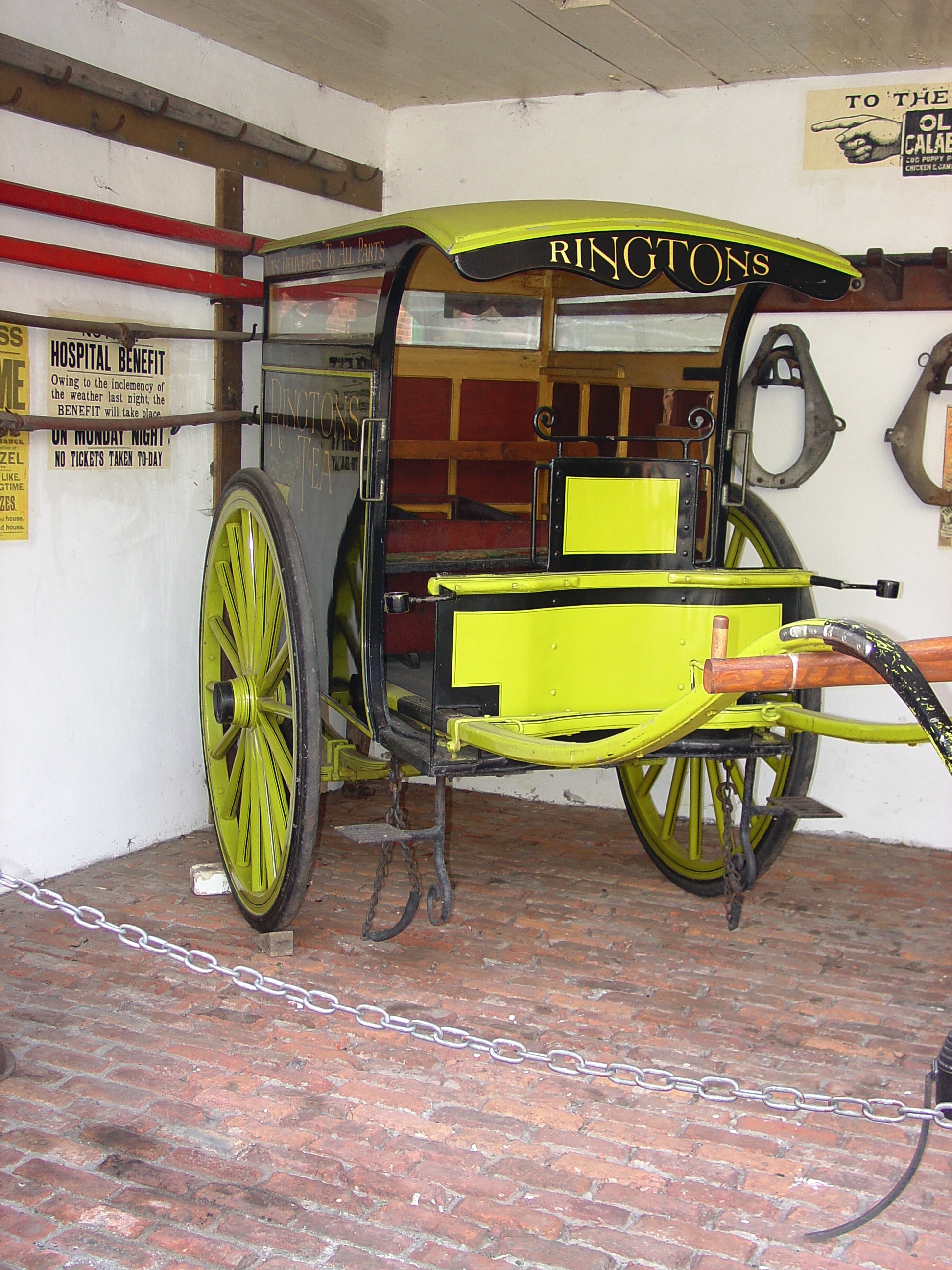 Ringtons Tea – a family tradition! | Shortfinals - aviation and more!